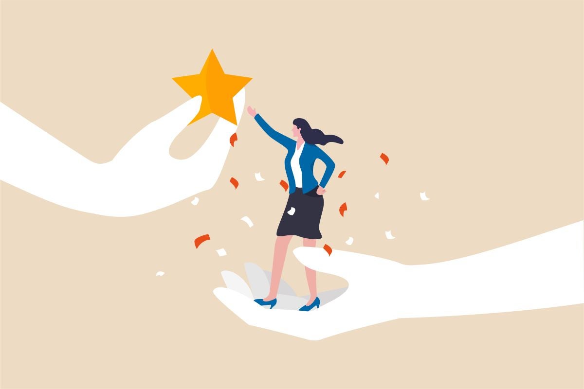 What Makes a Great Employee Recognition Program? It’s Your Career Blog ...